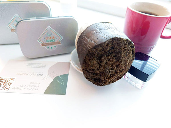 Sativa Caramel Hash Charas +17% CBD | Free Hemp Shake | Clever Botanics ...